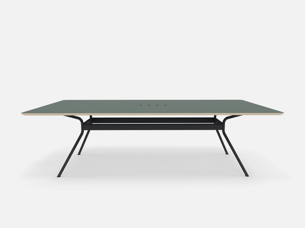 Beso Table | UFL Group