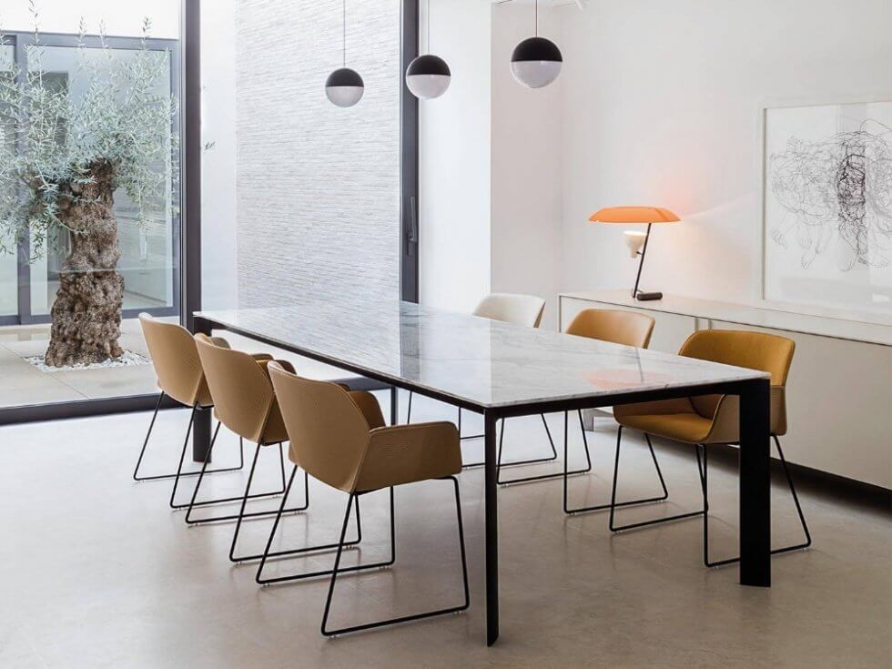 Nuez Chair Sled | UFL Group