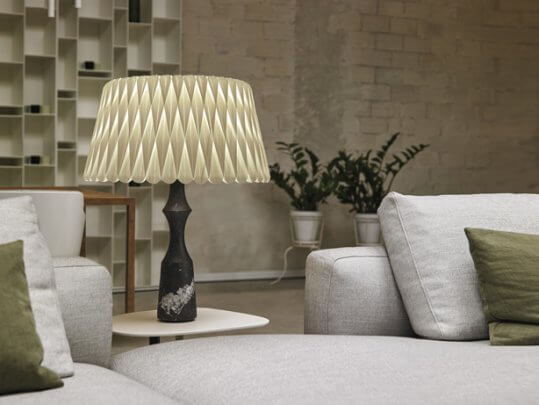 Lola Table | UFL Group