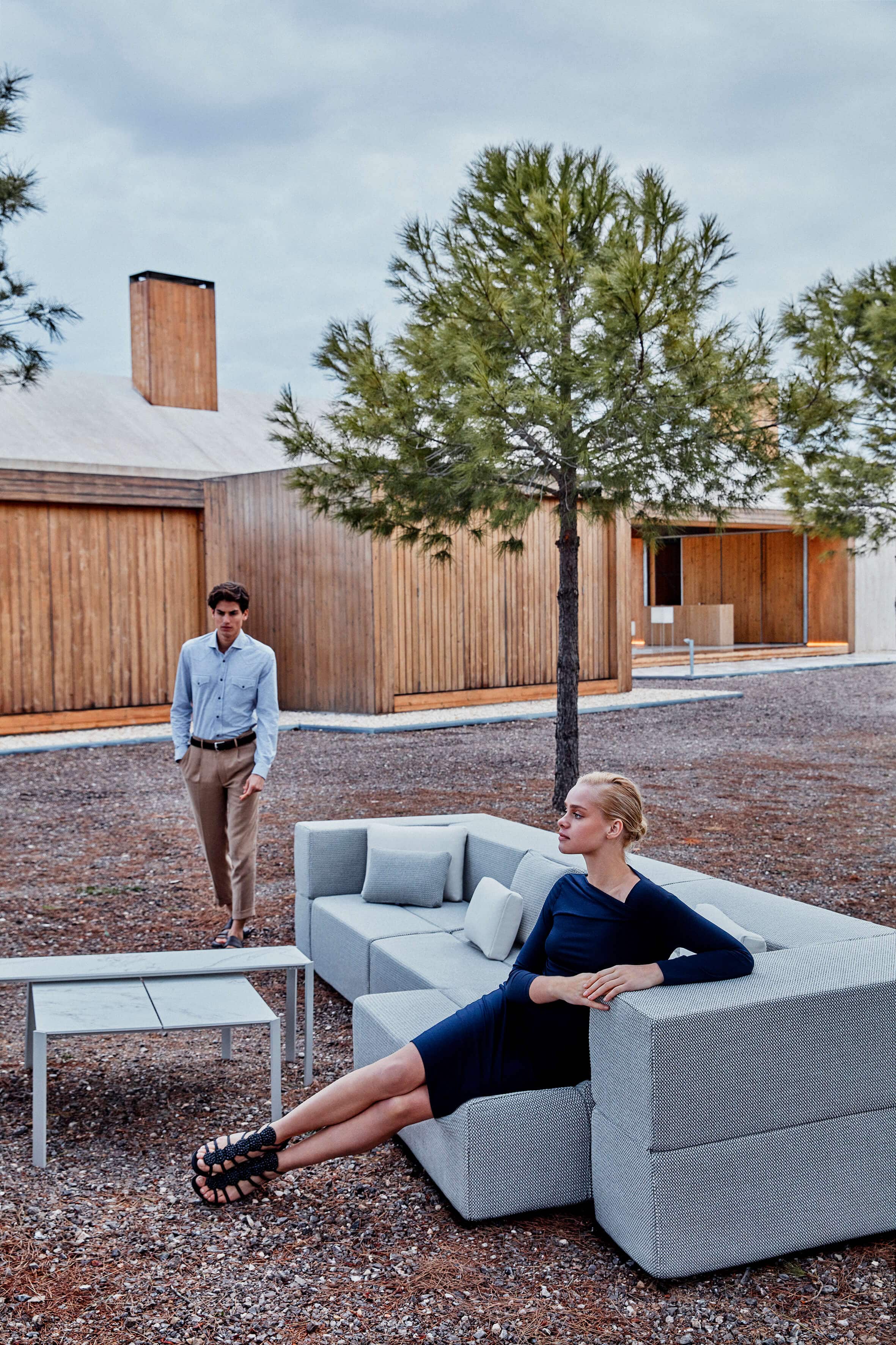 Tablet Sofa | UFL Group